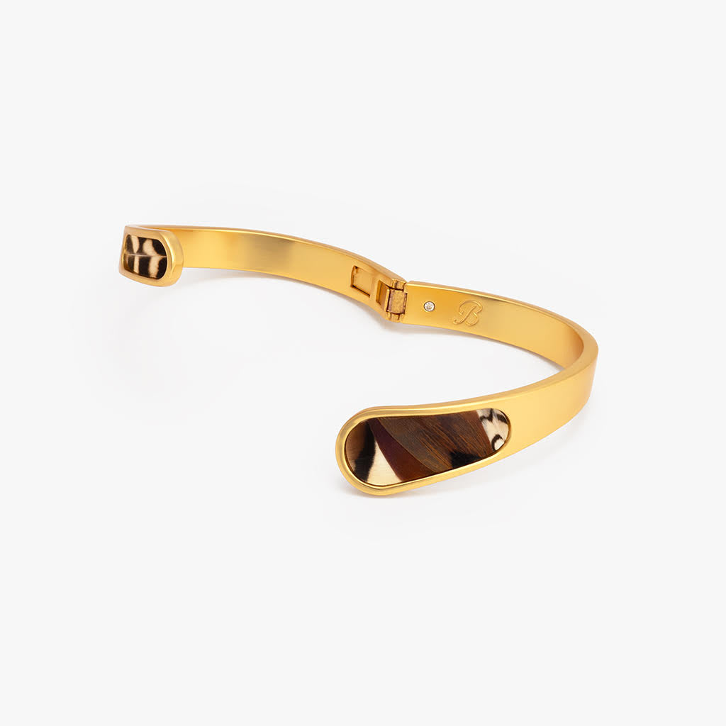 Ari Bezel Hinge Cuff | Neutral Featherwork | Charleston Crafted